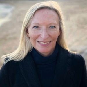 Laura Walker: Fear, Confidence and the Psychology of Mid-Life - Fifty ...